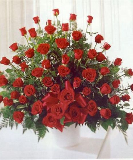 Rose Sympathy Tribute- Michigan Delivery - Mancuso's Florist